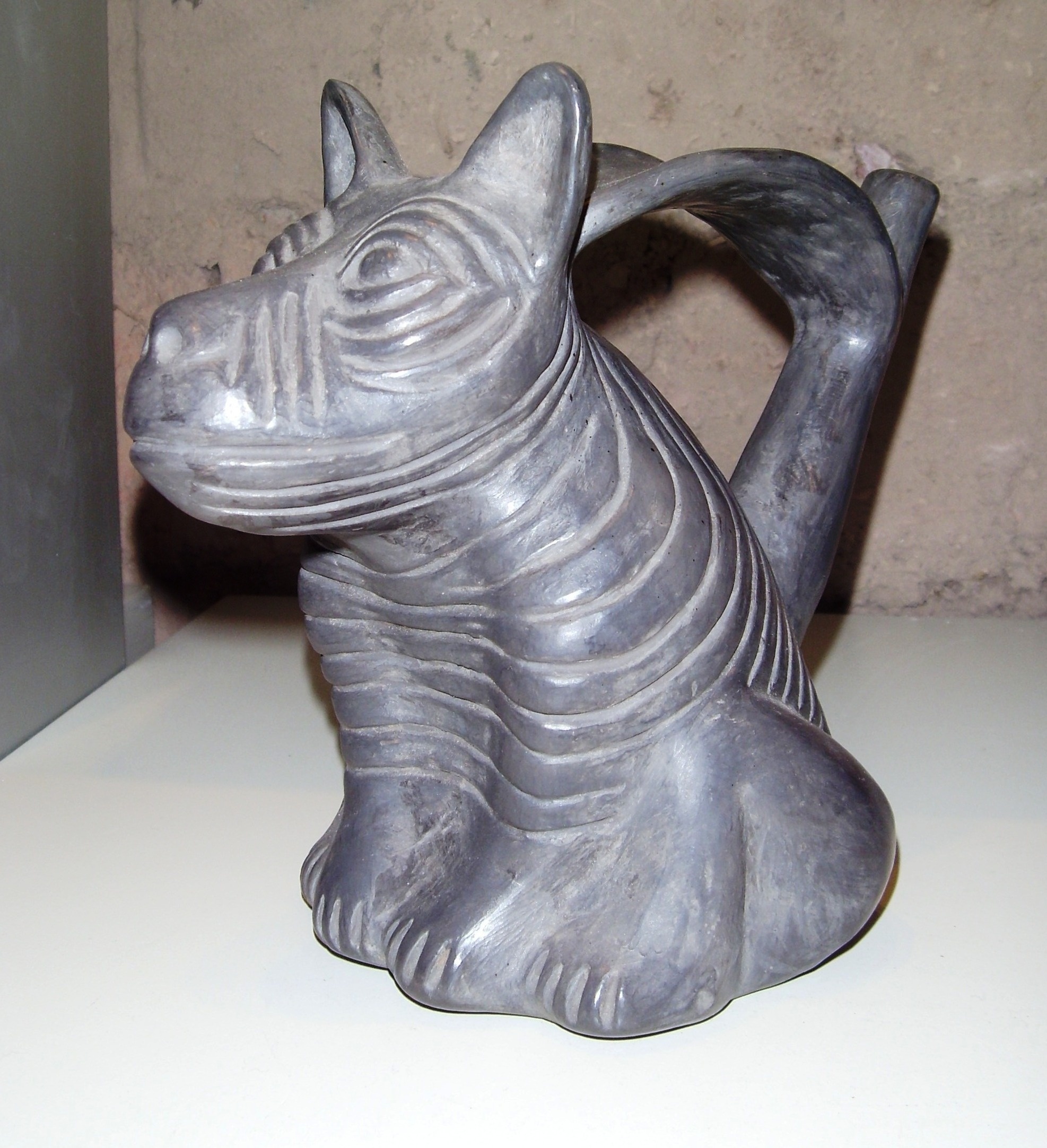 Perro sin pelo del Peru - Fakten über Exotische Rassehunde